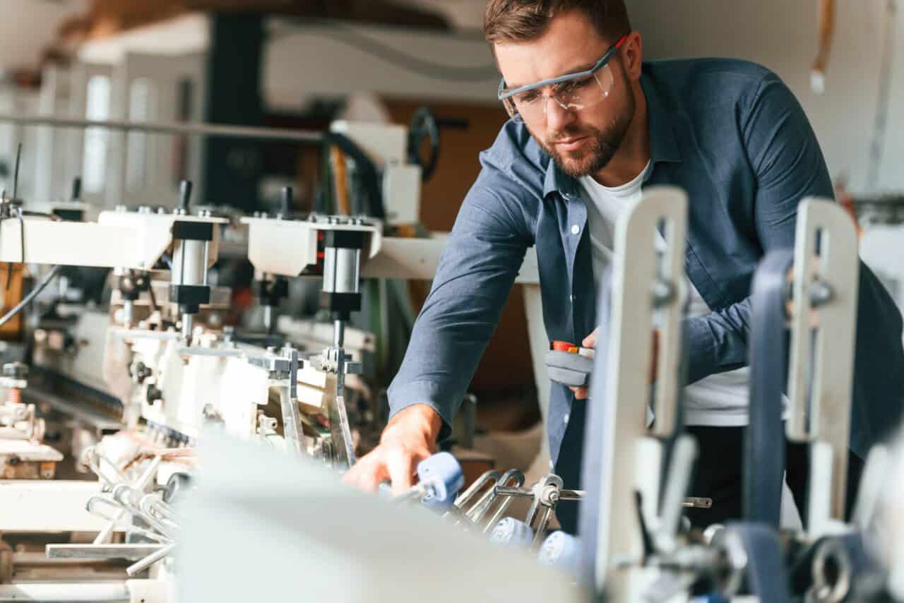 How to Solve Production Issue Reporting in Manufacturing - Metis Automation